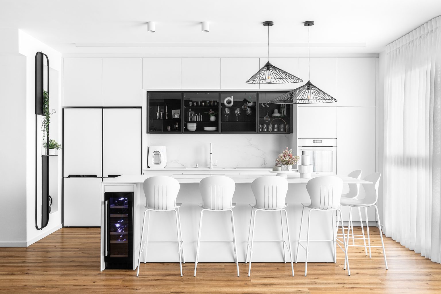 Modern white nano kitchen : מטבחים : מטבחי סמל