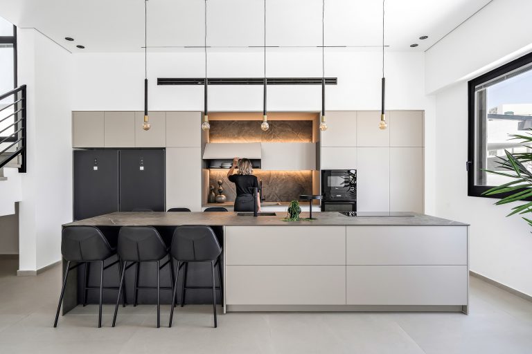 SEMEL KITCHENS - מטבח נאנו סהרה ועץ וואגיו כהה