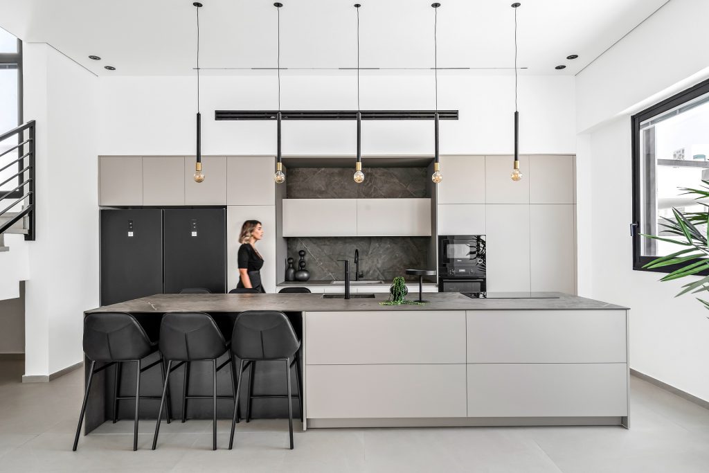 SEMEL KITCHENS - מטבח נאנו סהרה ועץ וואגיו כהה