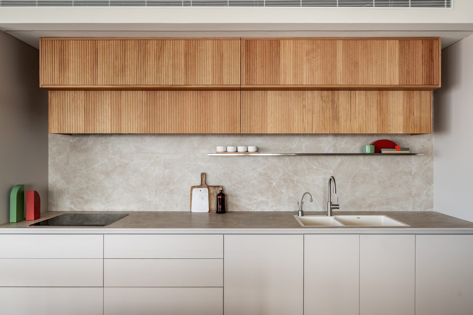 מטבח קשמיר בשילוב עץ אלון - SEMEL KITCHENS